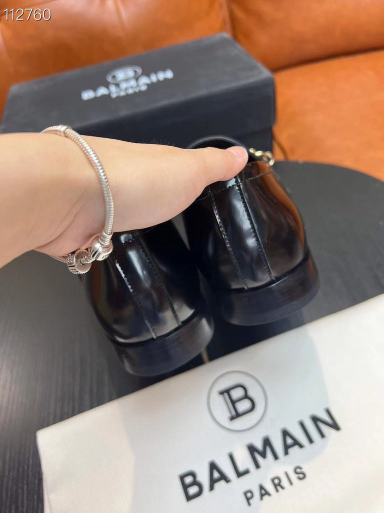 BALMAIN || B Logo Embellished Calf Leather Loafers For Men