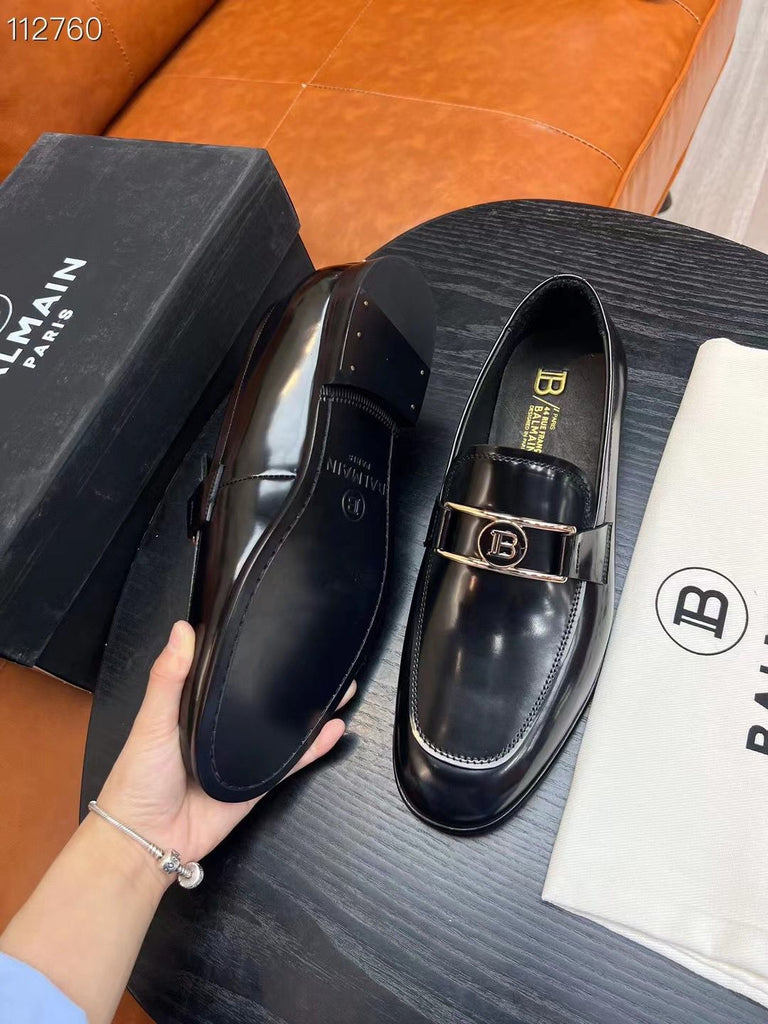 BALMAIN || B Logo Embellished Calf Leather Loafers For Men